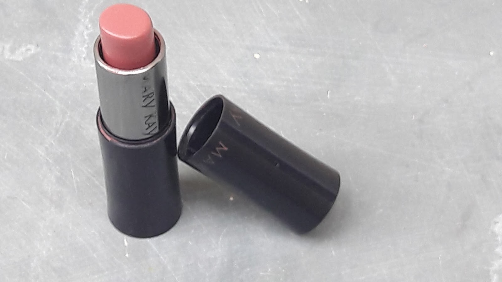 Coisas da vida com Juliana Leal: Resenha: Batom Shell da Mary Kay