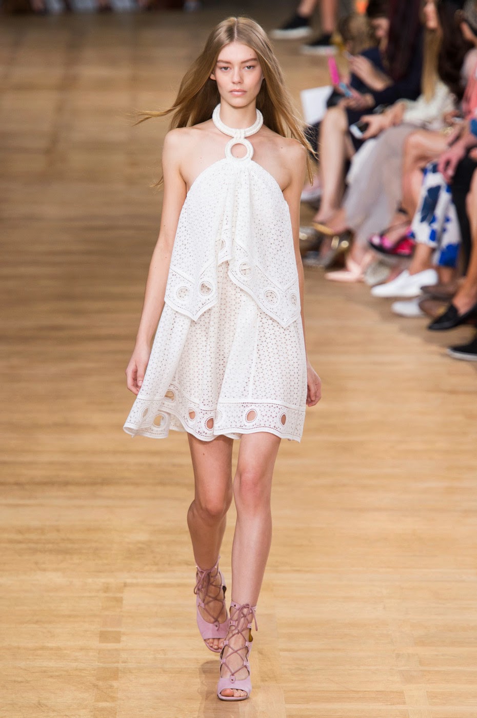 Fashion Show: Chloé Spring Summer 2015 | 2