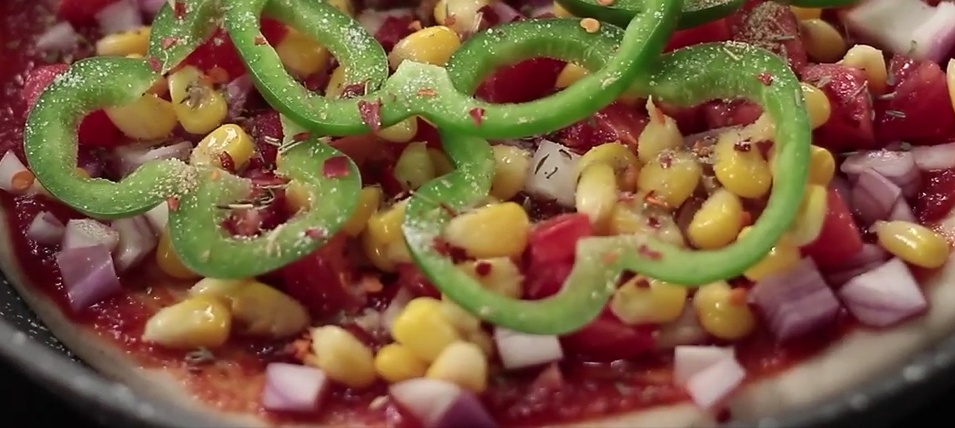 How to make Street Style Pizza at Home | Step by Step Vegetarian ...