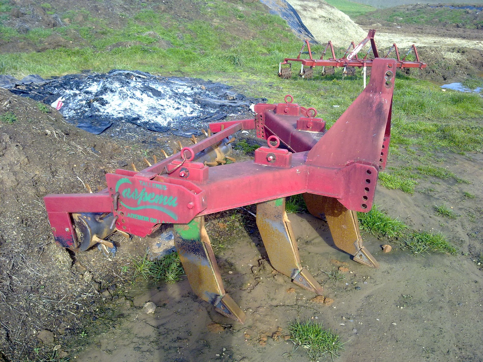 Maquinaria: 1. APEROS DE LABRANZA