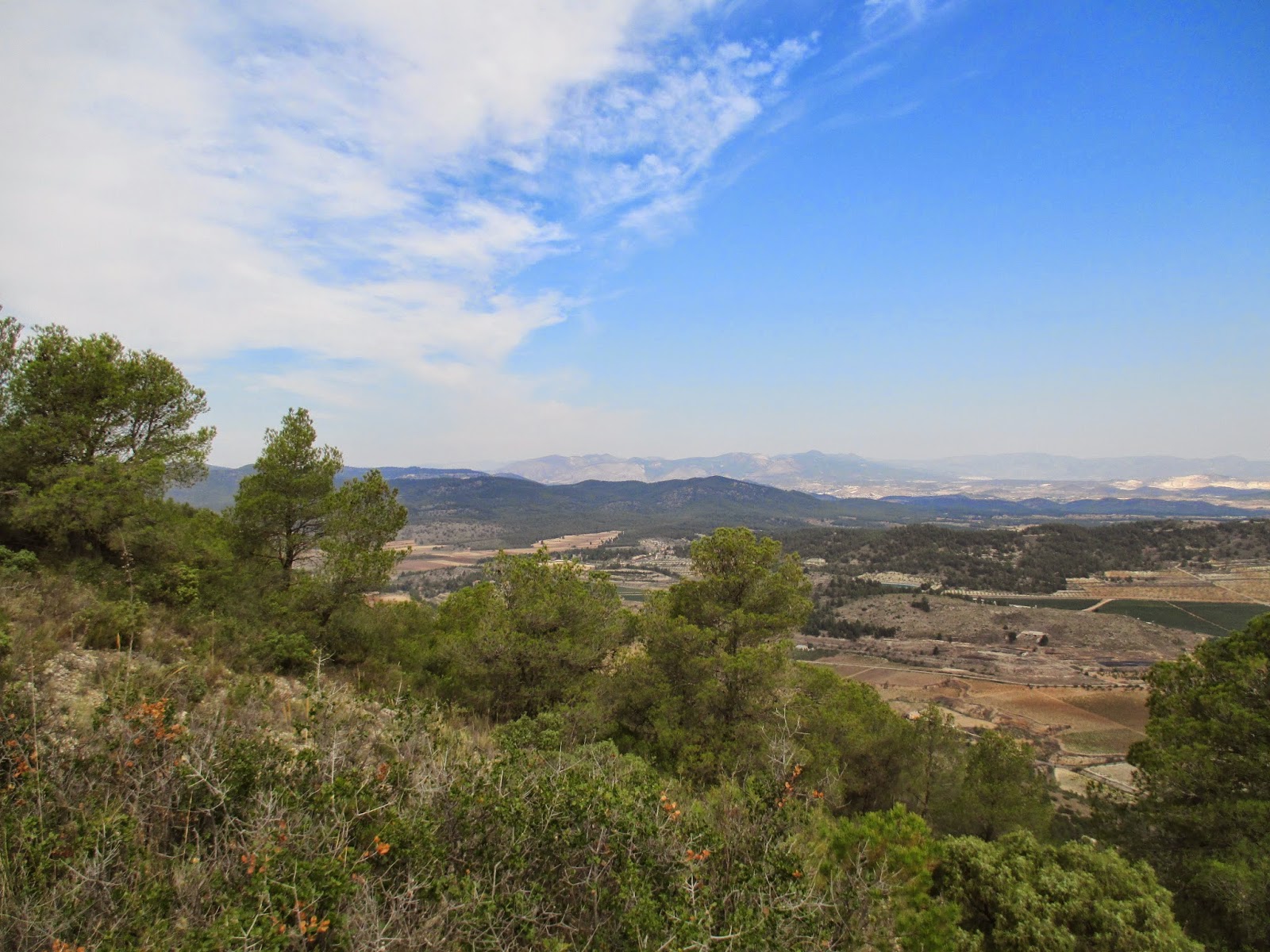 ANDAR PA HACER HUECO: BULLAS: SALTO DEL USERO-EL CASTELLAR