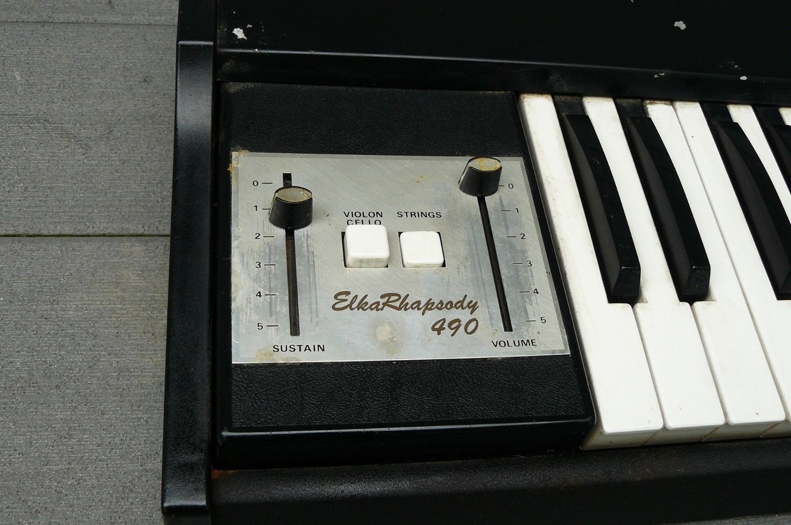 MATRIXSYNTH: Two ELKA RHAPSODY 490 STRING MACHINES