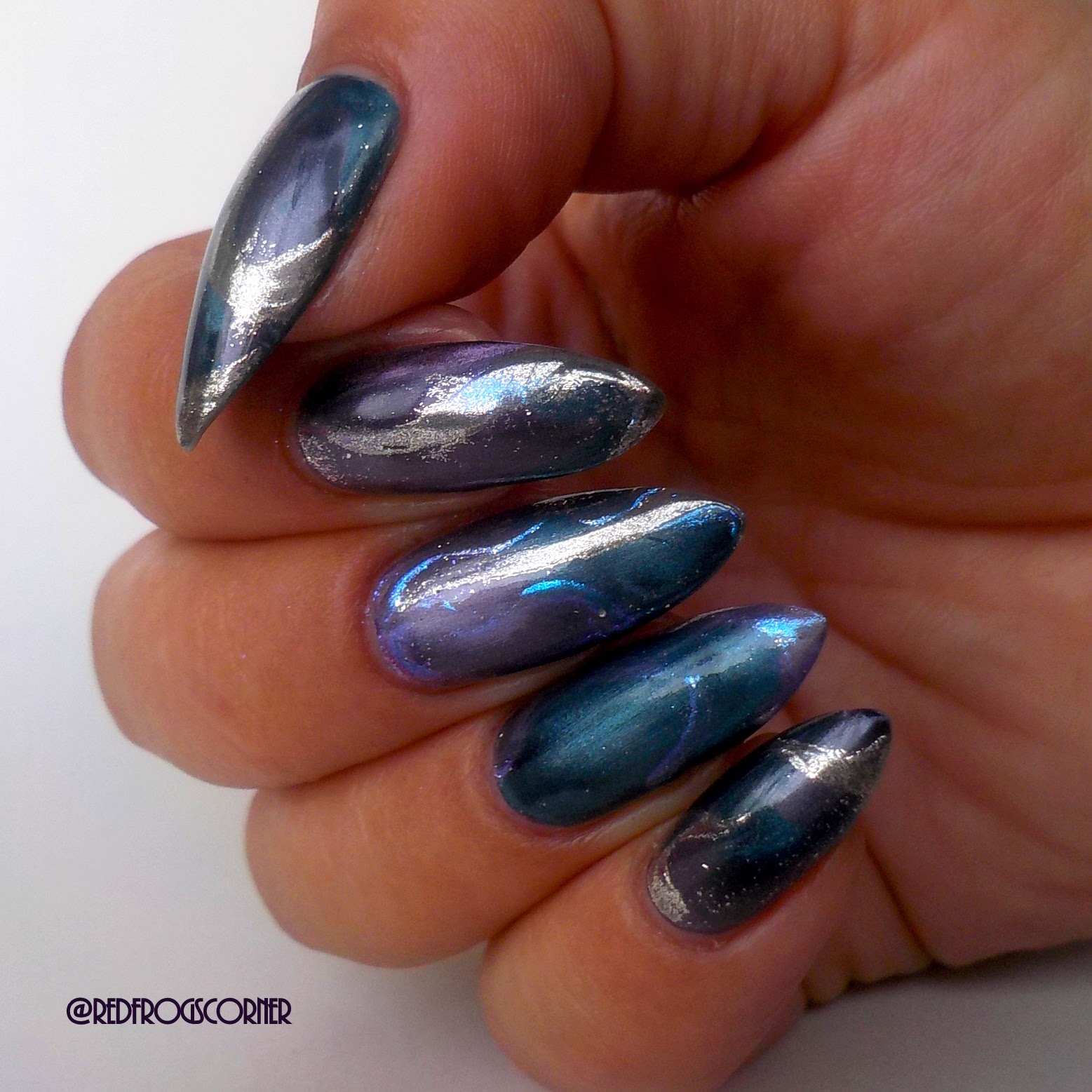 Red polish or bad polish?: Cosmic chrome design