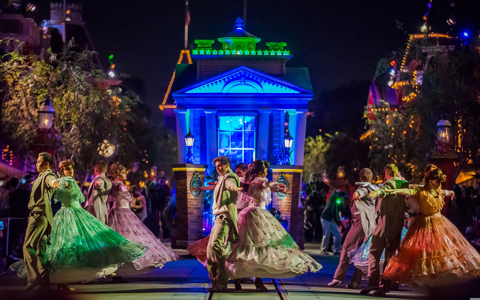 Parading a Frightfully Fun Course