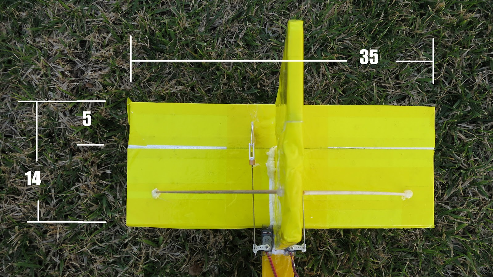 Newton Airlines: The Boxler - Packing box plane