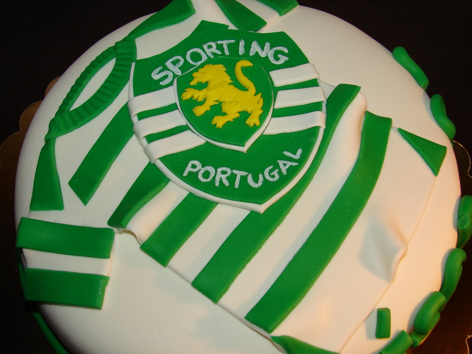 BOLOS DO NOSSO IMAGINÁRIO: BOLO DECORADO DE ANIVERSÁRIO - SPORTING