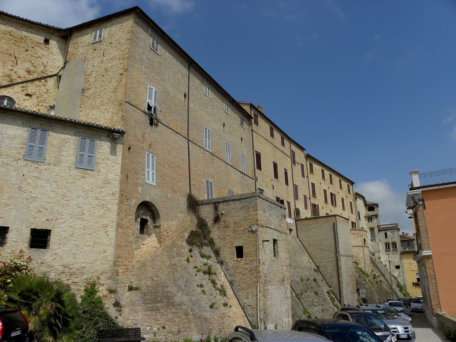 Filottrano ( AN ), panoramico borgo sulle colline anconetane - THE ...