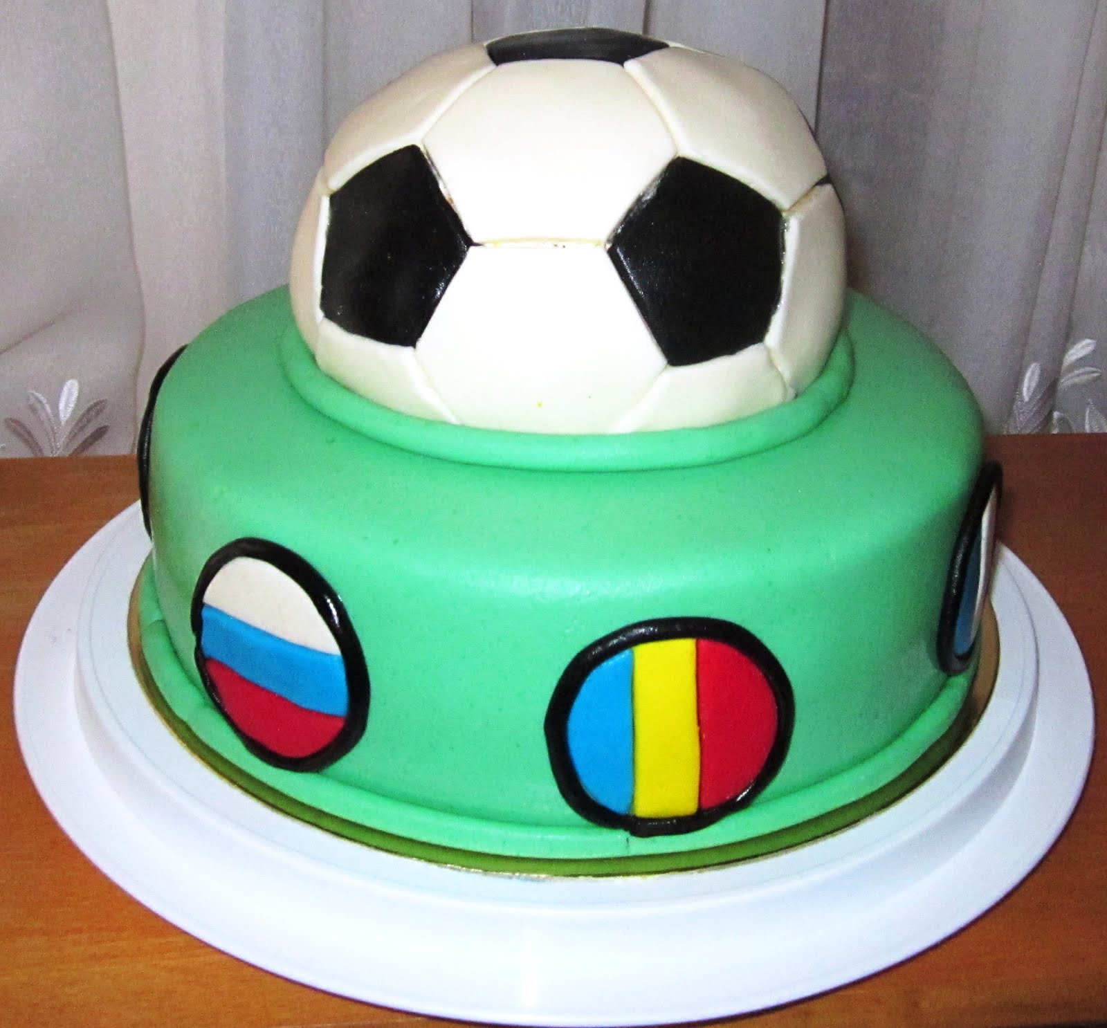 Carmencakes: Tort cu minge de fotbal