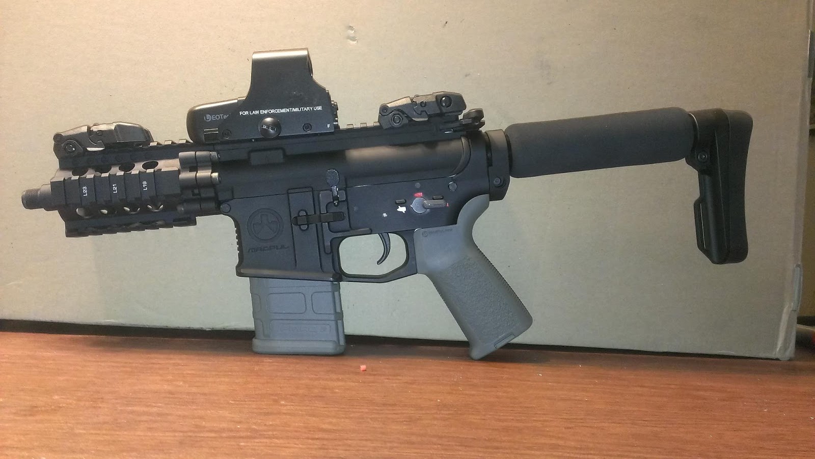 Round In Chamber: "Minnie" - M4 CQC