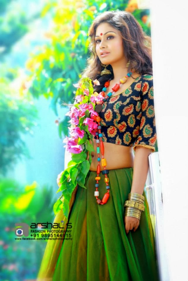 Indian Actress Hot Spicy Pics Unlimited Shritha Sivadas