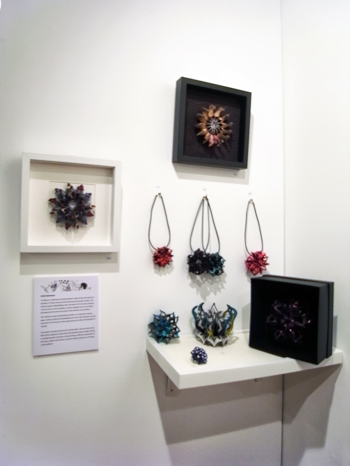 Yu-Ping Lin Textile Jewellery 雨曦織品珠寶