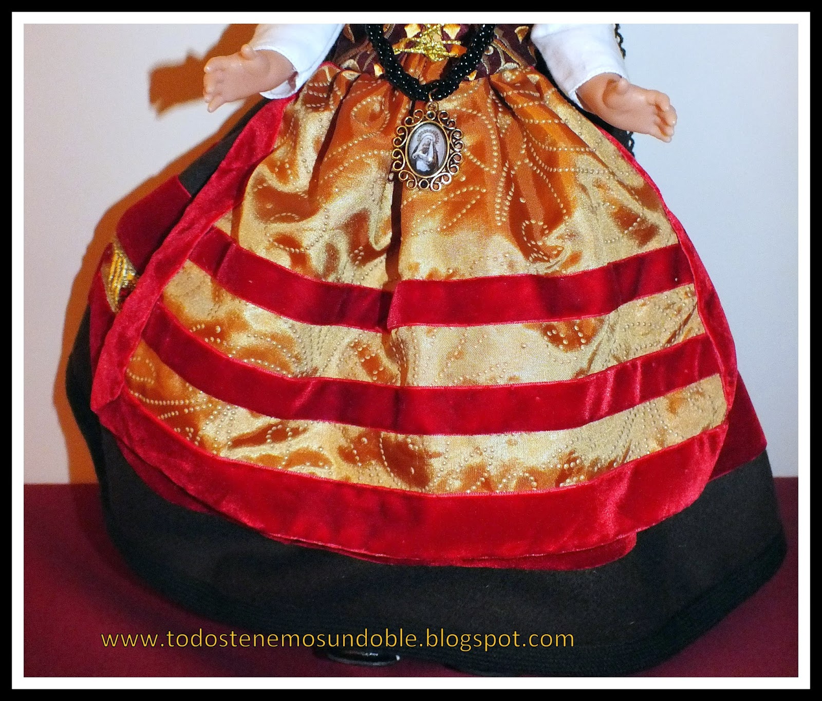 El vestir tradicional burgalés en miniatura: 17.- Indumentaria ...