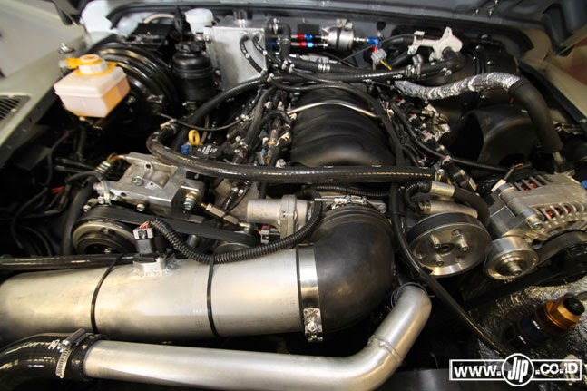 LAND ROVER DEFENDER Red Edition 2013 | dosop