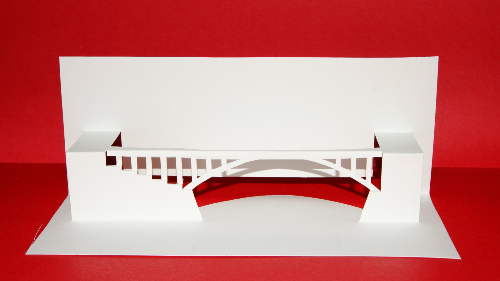 Kirigami de Claudia: Puentes