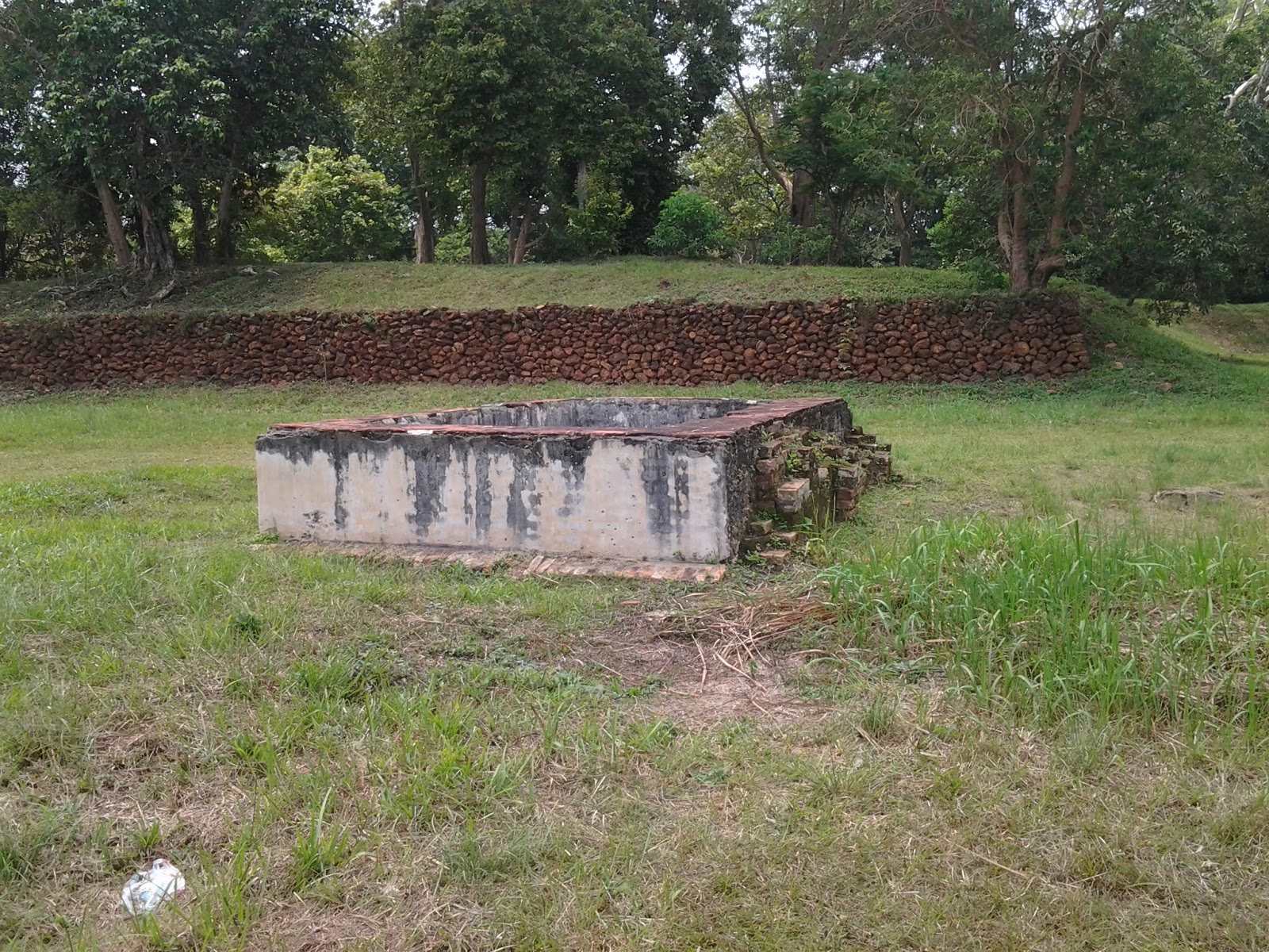 My Travel Blog With Love: Lukut Fort