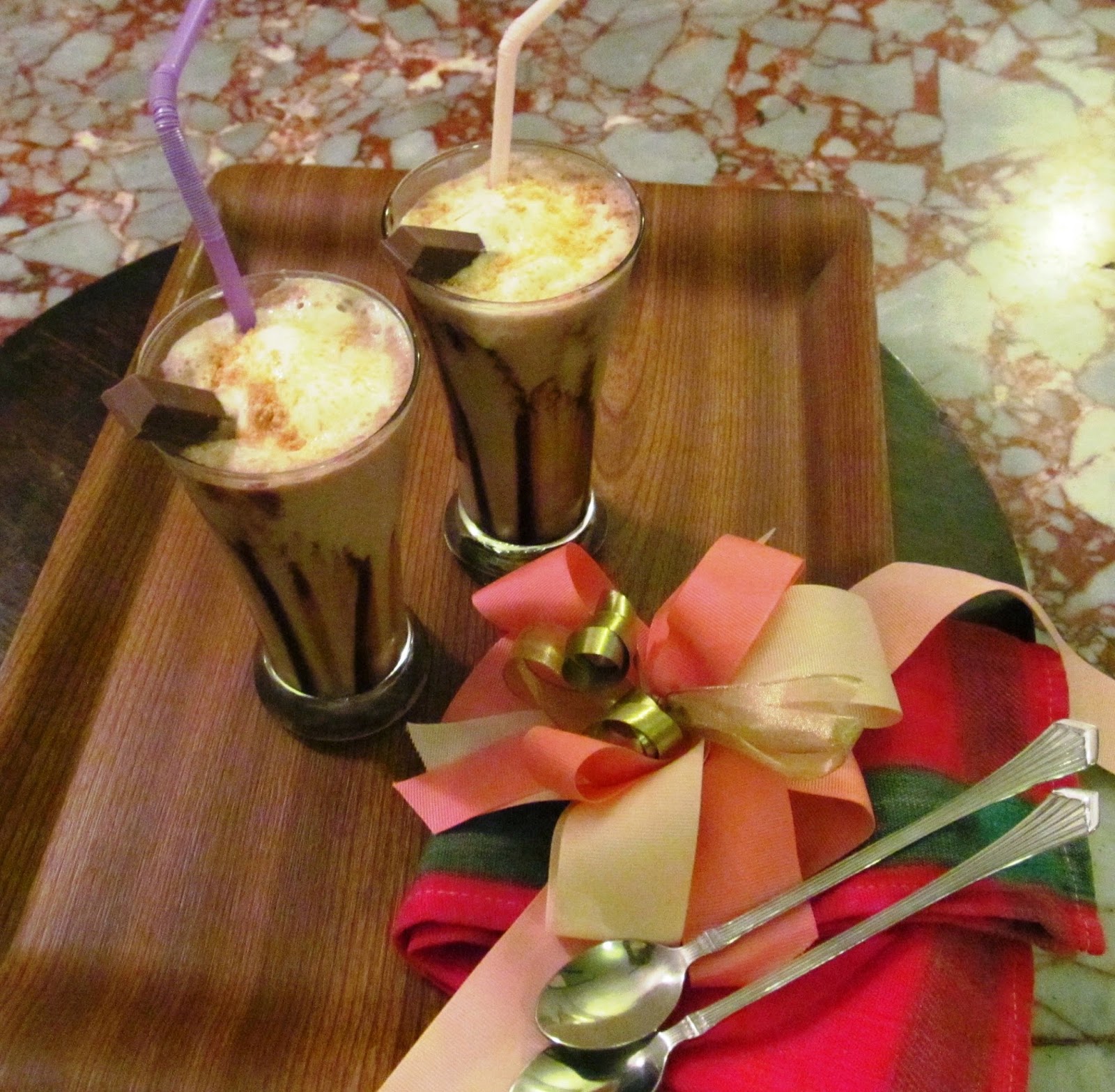 FooDee: Kitkat Milkshake