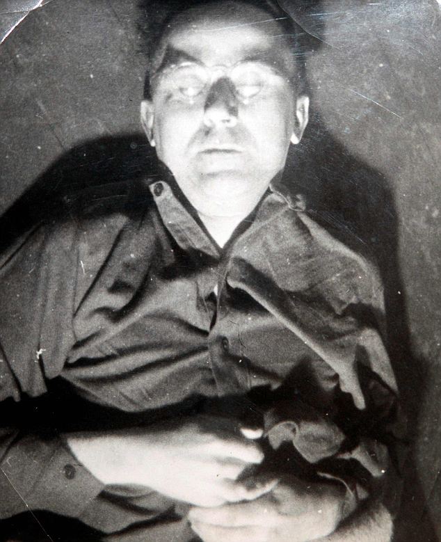 Himmler death body pics - Page 4 - Axis History Forum