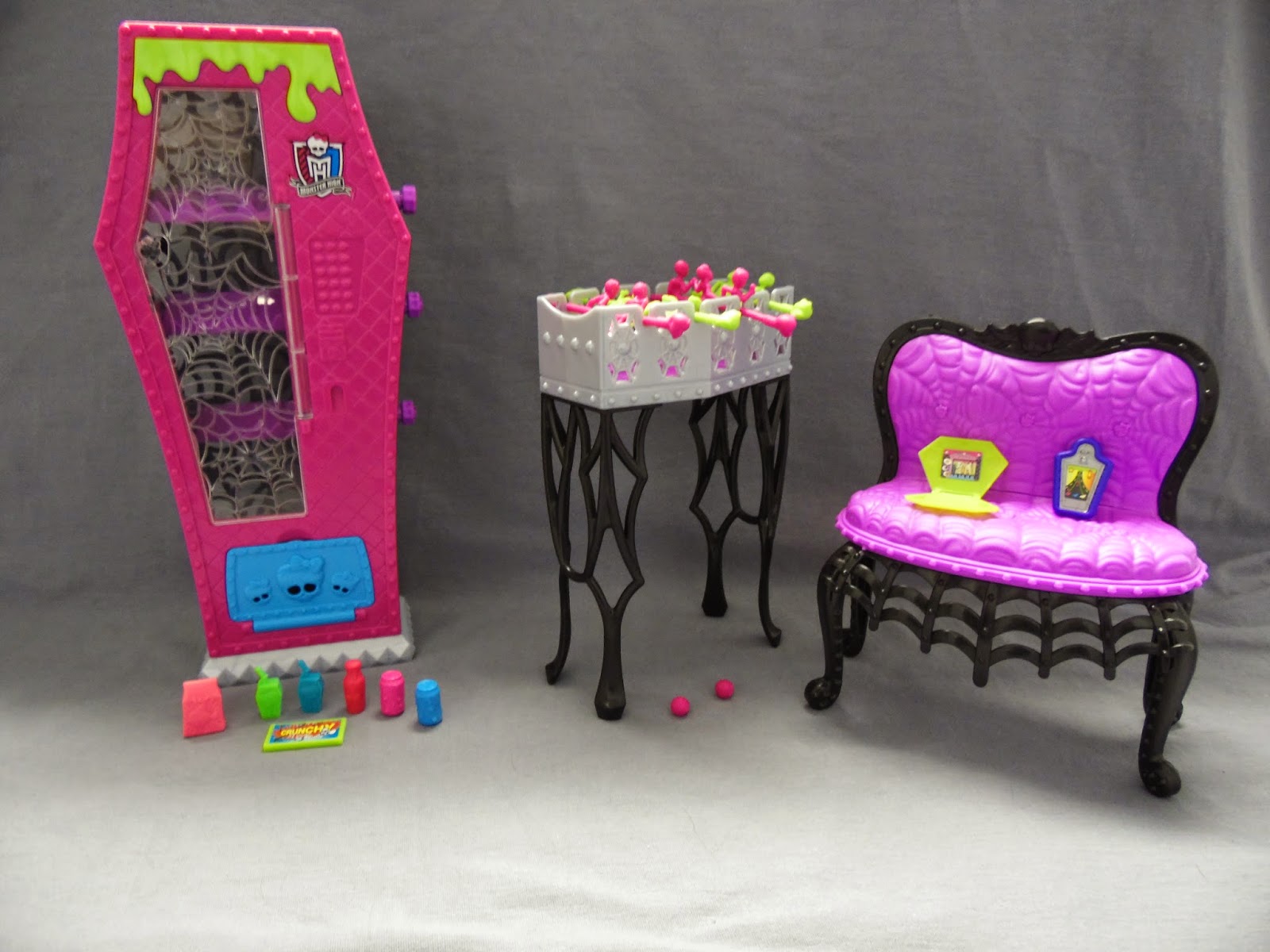 Christina Articulates: Monster High Student Lounge