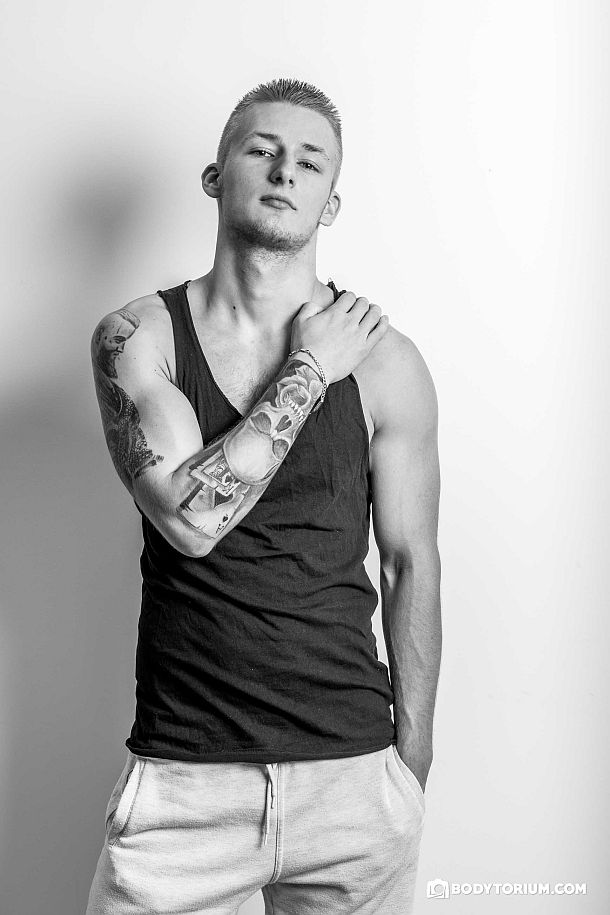 Favorite Hunks & Other Things: Off With Their Clothes! Dominik by ...