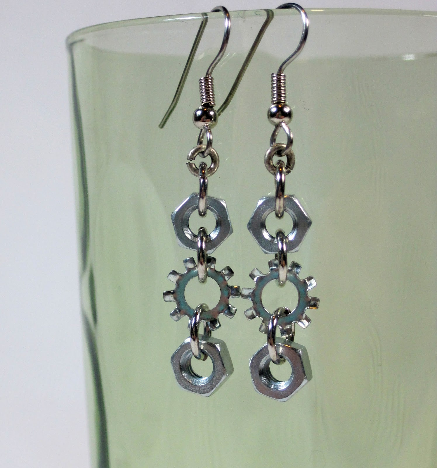 7 items, in 7 days... for 52 weeks: Week 21: Hardware Week