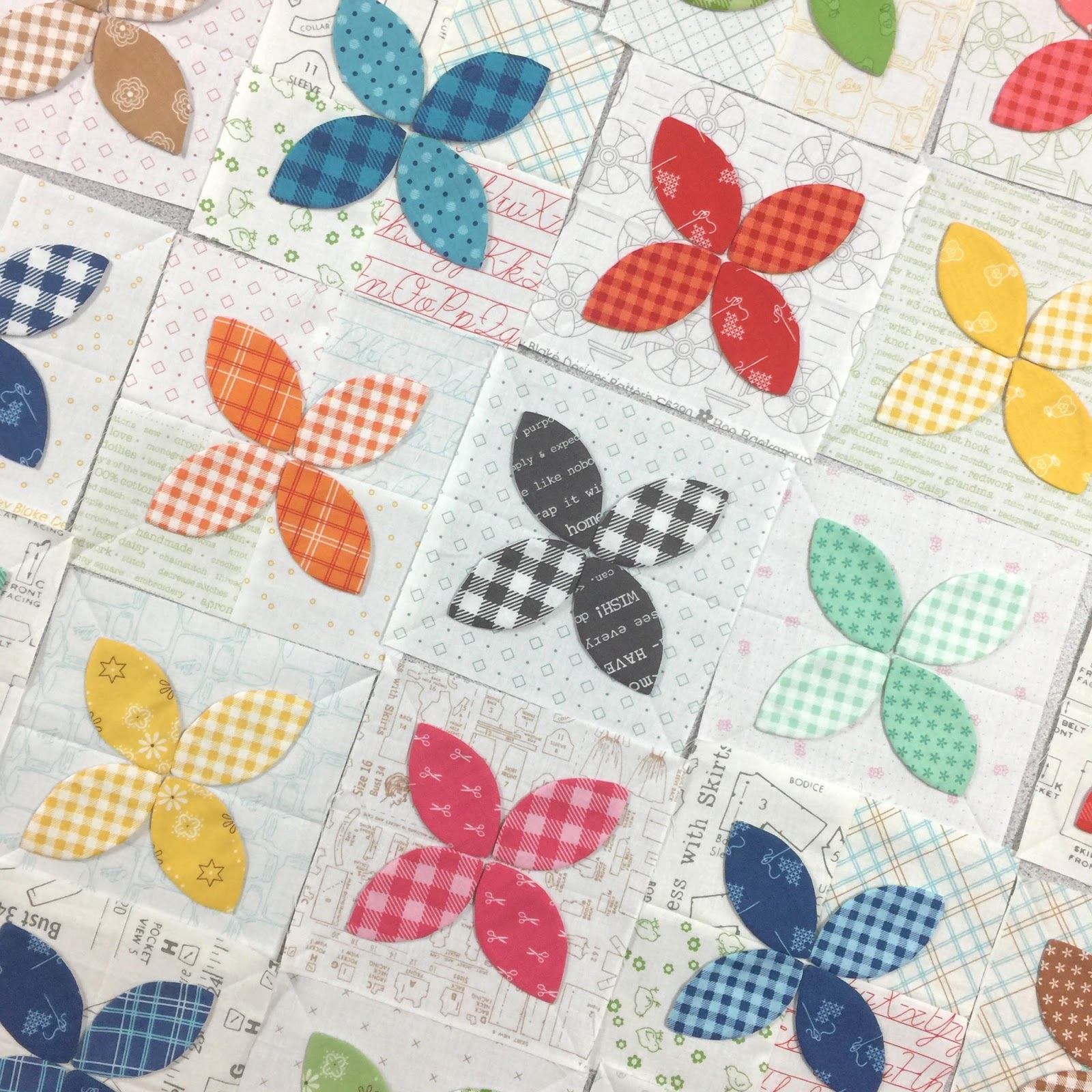 Bee Happy Sew Along - Week 12 the Big Finish and Bee Blossoms Tutorial ...