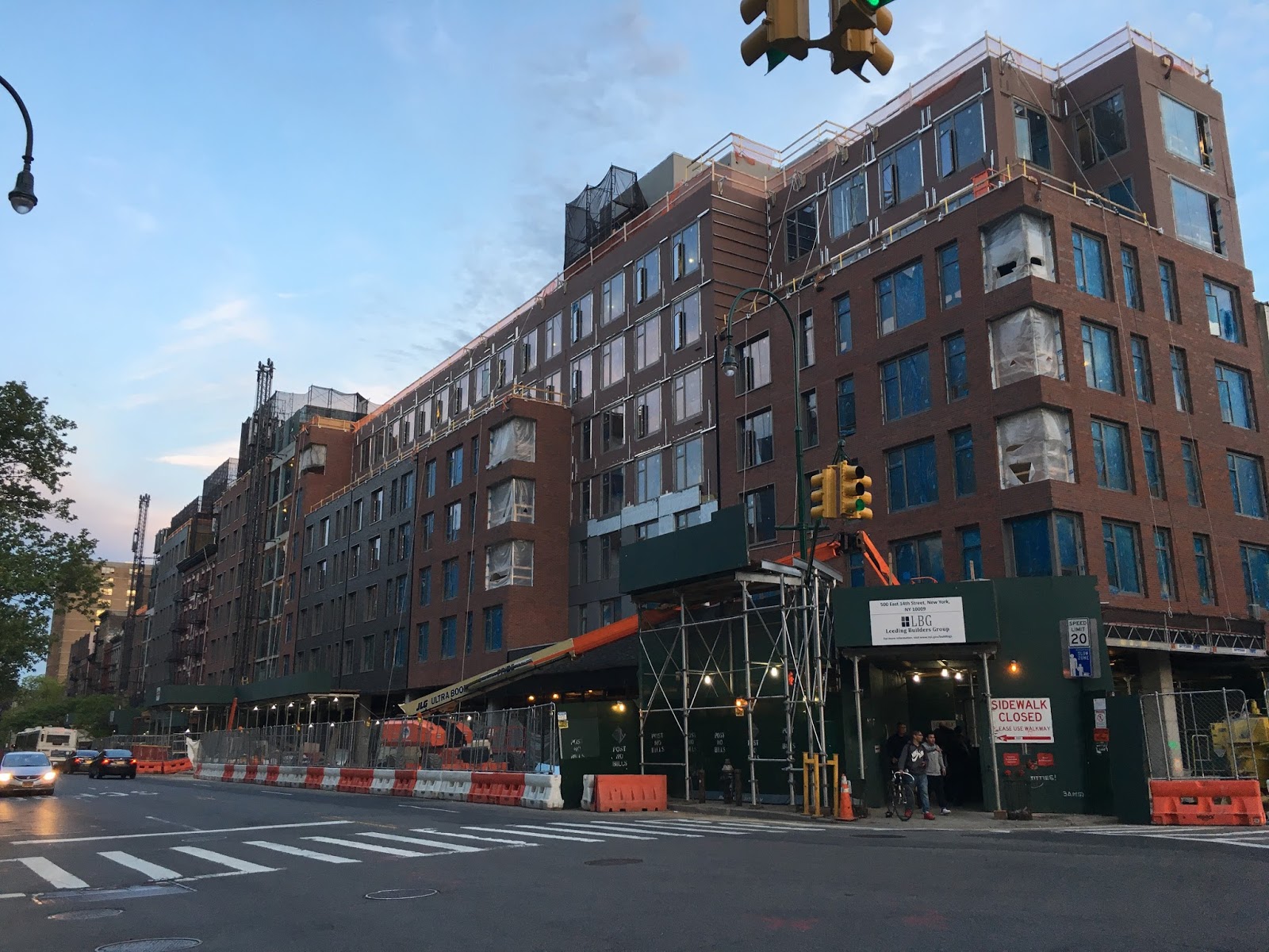 EV Grieve: The 'commanding retail presence' of Extell's new 14th Street ...