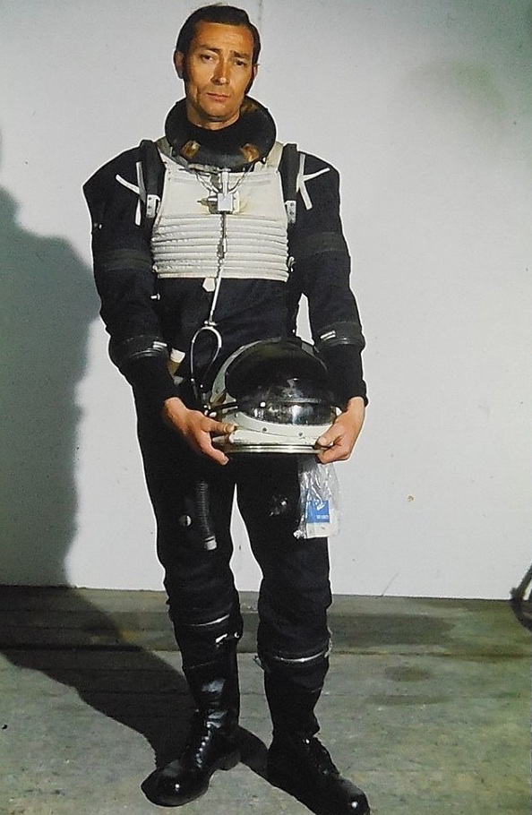 STAR WARS AFICIONADO WEBSITE: BEHIND THE SCENES: JENNY AND THE MONSTERS!