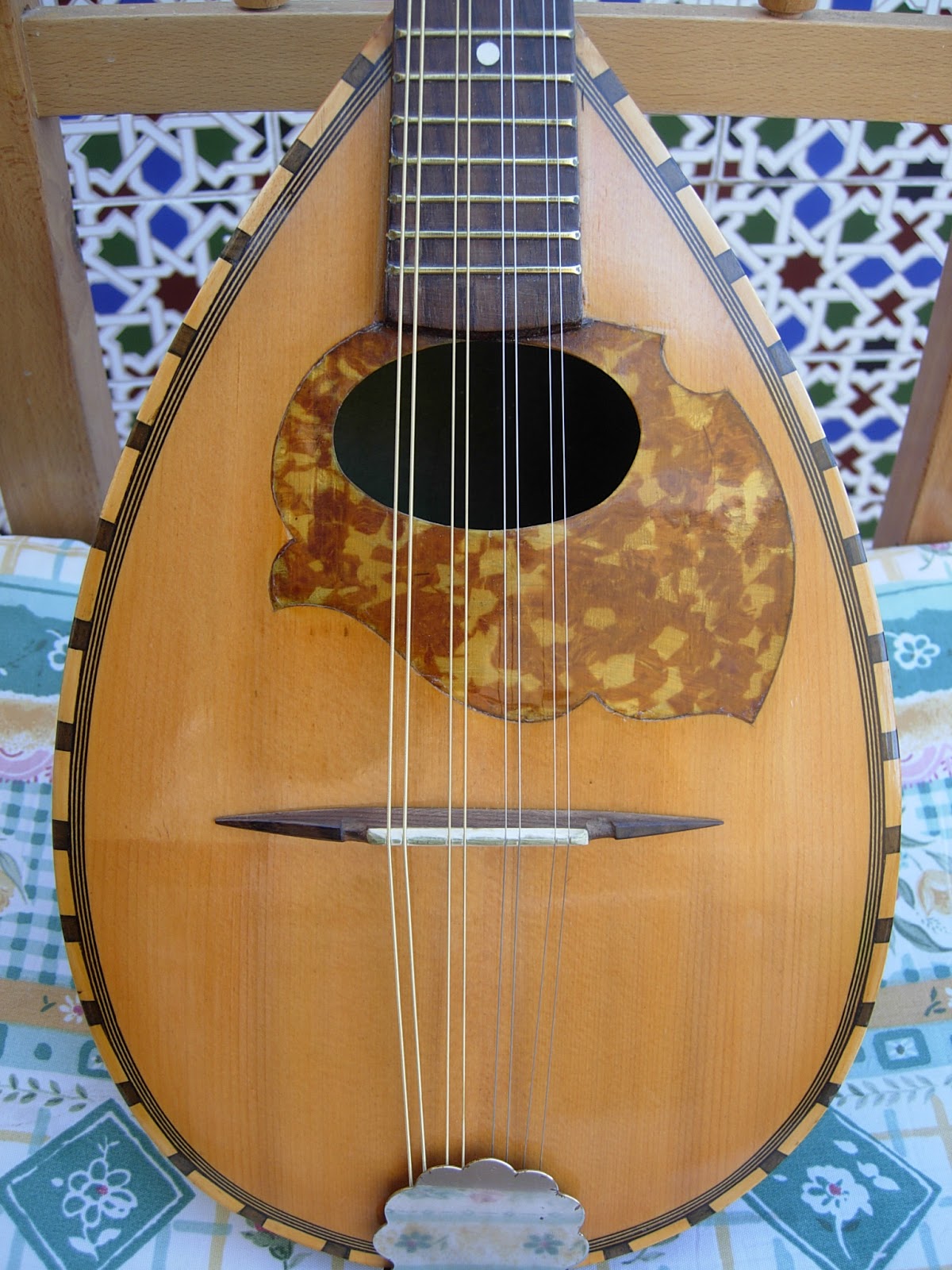 MANDOLINAS ANTIGUAS, RESTAURADAS Y NUEVAS: MANDOLINA ANTIGUA RESTAURADA