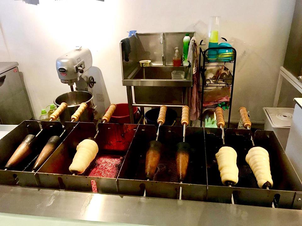 Delicious Food in Johor Bahru: Hungarian Chimney Ice Cream - Rollney ...