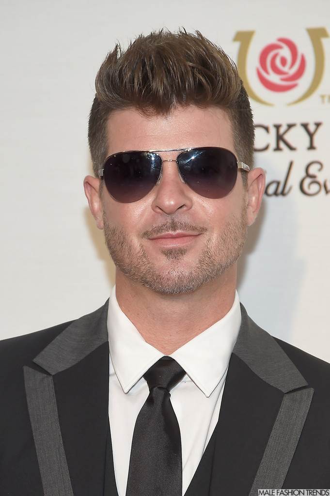 Robin Thicke en Dolce & Gabbana - 142nd Kentucky Derby Unbridled Eve Gala