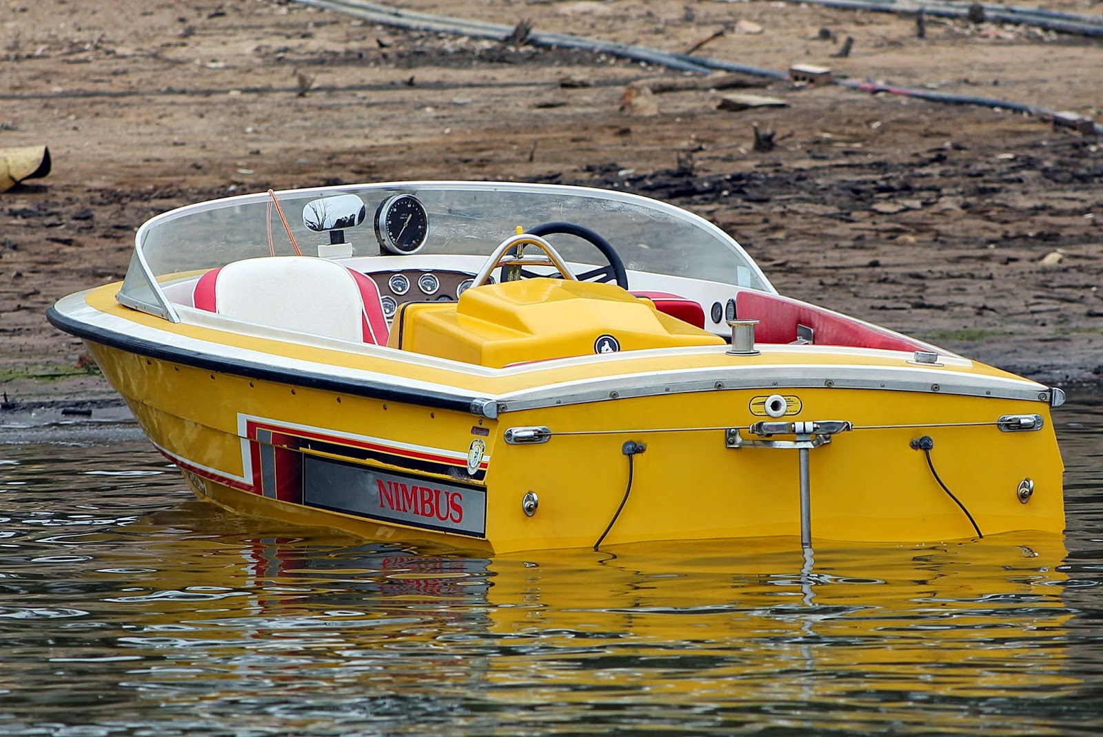 AUSSIE SKIBOATS CLASSIC SKI BOATS SEASON STARTER COLIBAN WATER