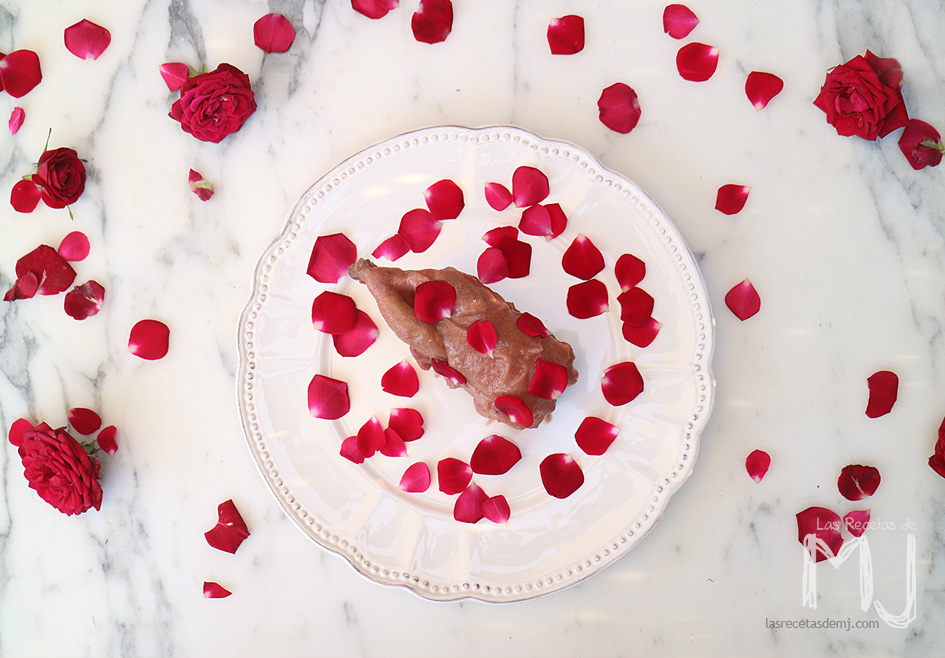 CODORNICES EN PÉTALOS DE ROSAS | Videoreceta - Las Recetas de MJ