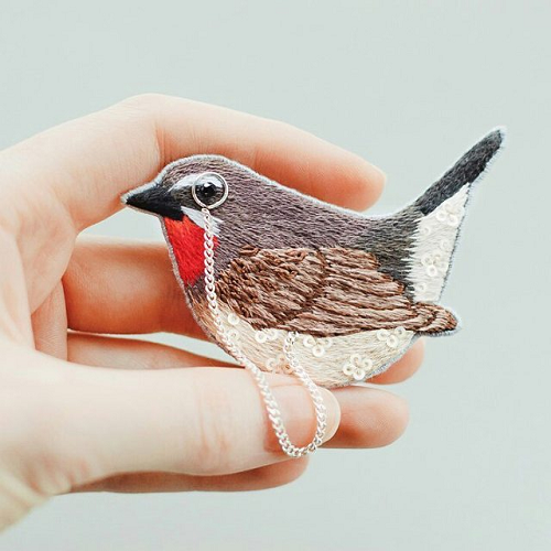 My Owl Barn: Hand-Embroidered Bird Brooches Adorned With Beads