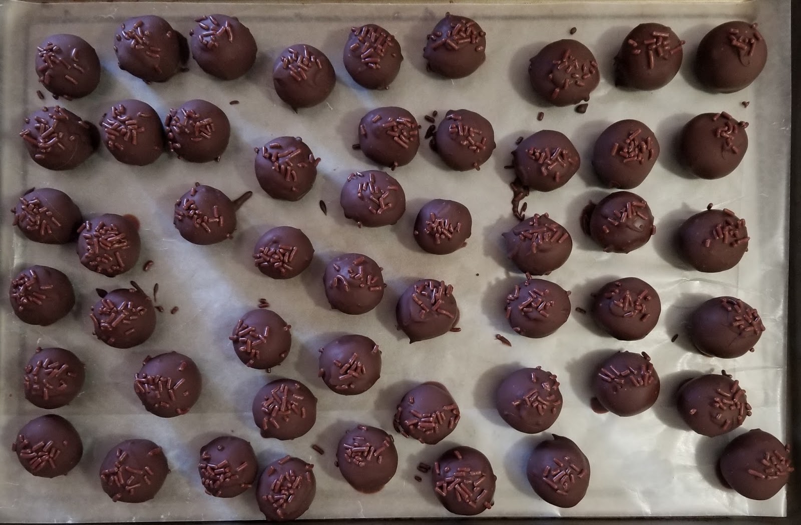 Carrie's Kitchen Creations: "Peanut Butter Cup" Bon Bons