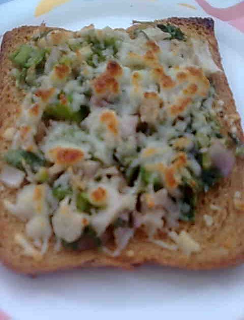 Fast Indian Recipes: Chilli Cheese Toast