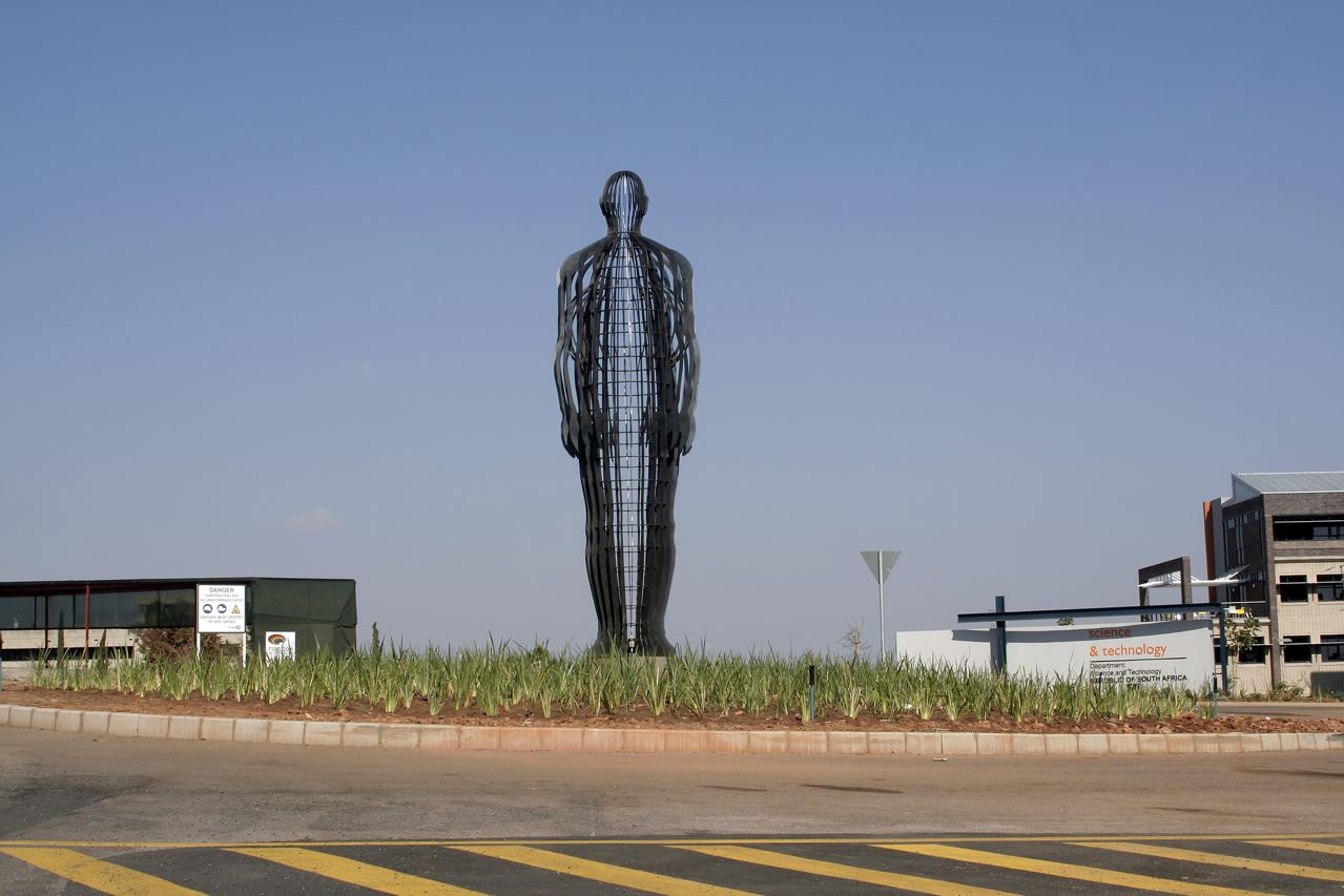 SOUTH AFRICA'S RENOWNED CONTEMPORARY SCULPTOR