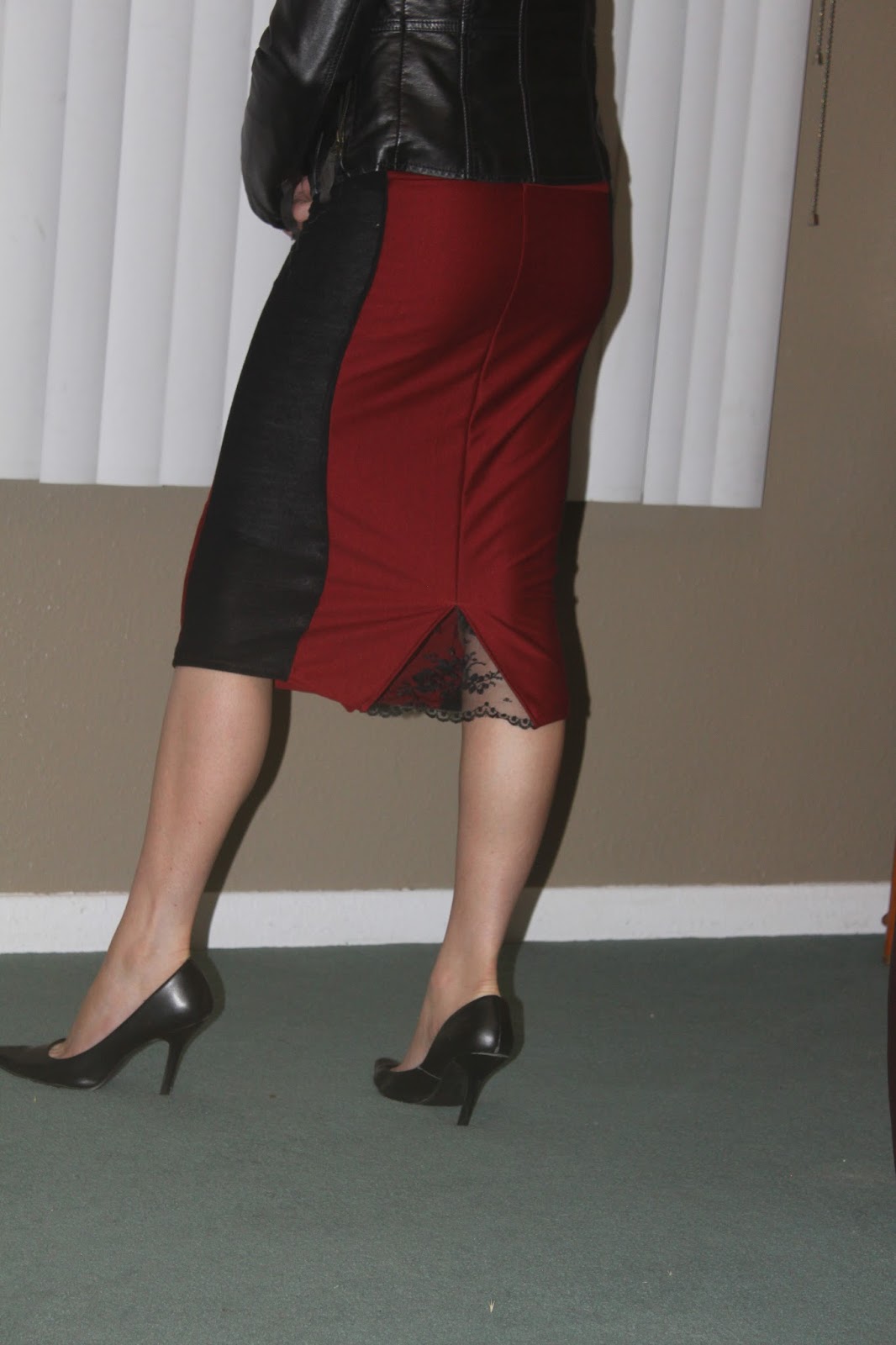 Keeping Up With Us Jones': Lace Slit