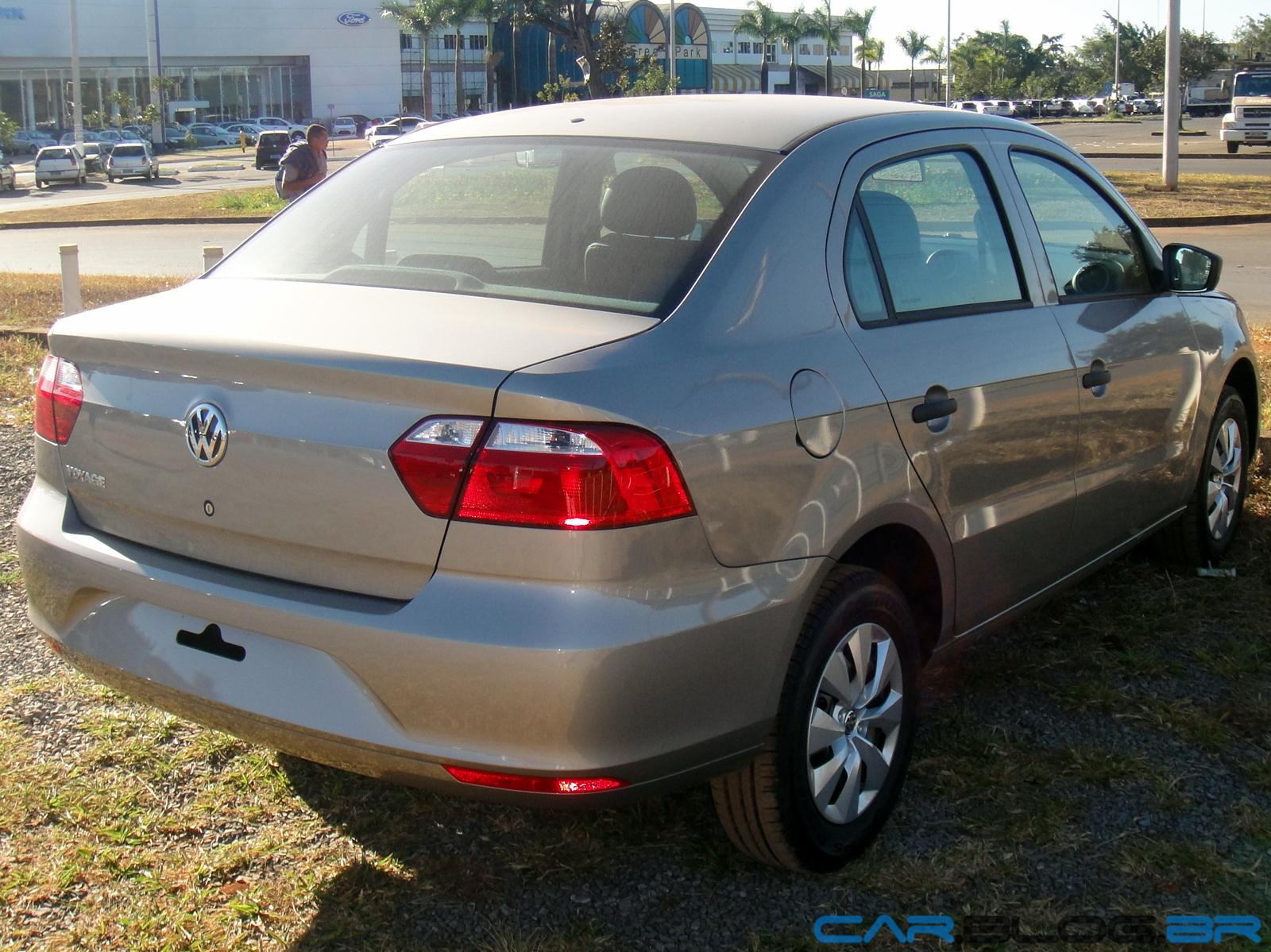 Voyage 2013 - básico 1.0 em Prata Sírius e Prata Egito