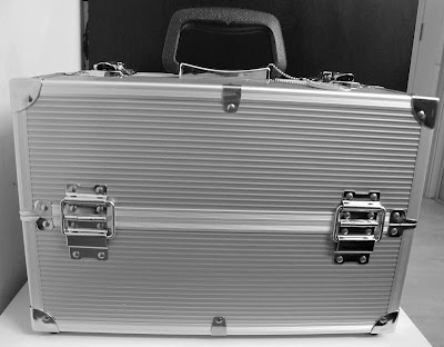 My Little Black Book of Style: SEPHORA MAKEUP CASE