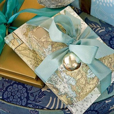 Everything Coastal: Nautical Inspired Christmas Wrapping!