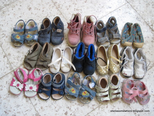 Always somewhere...: sorting shoes