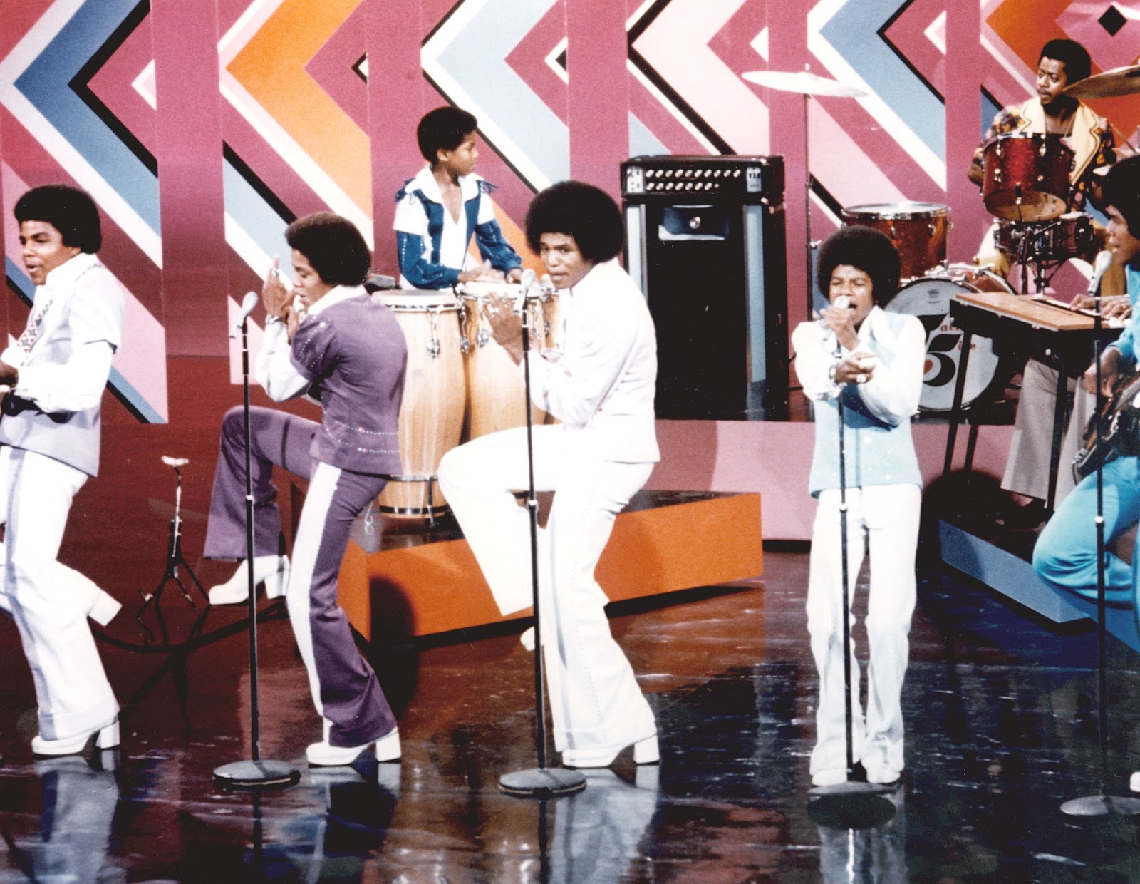 Michael Jackson & Jackson 5 Performing on Soul Train 1973