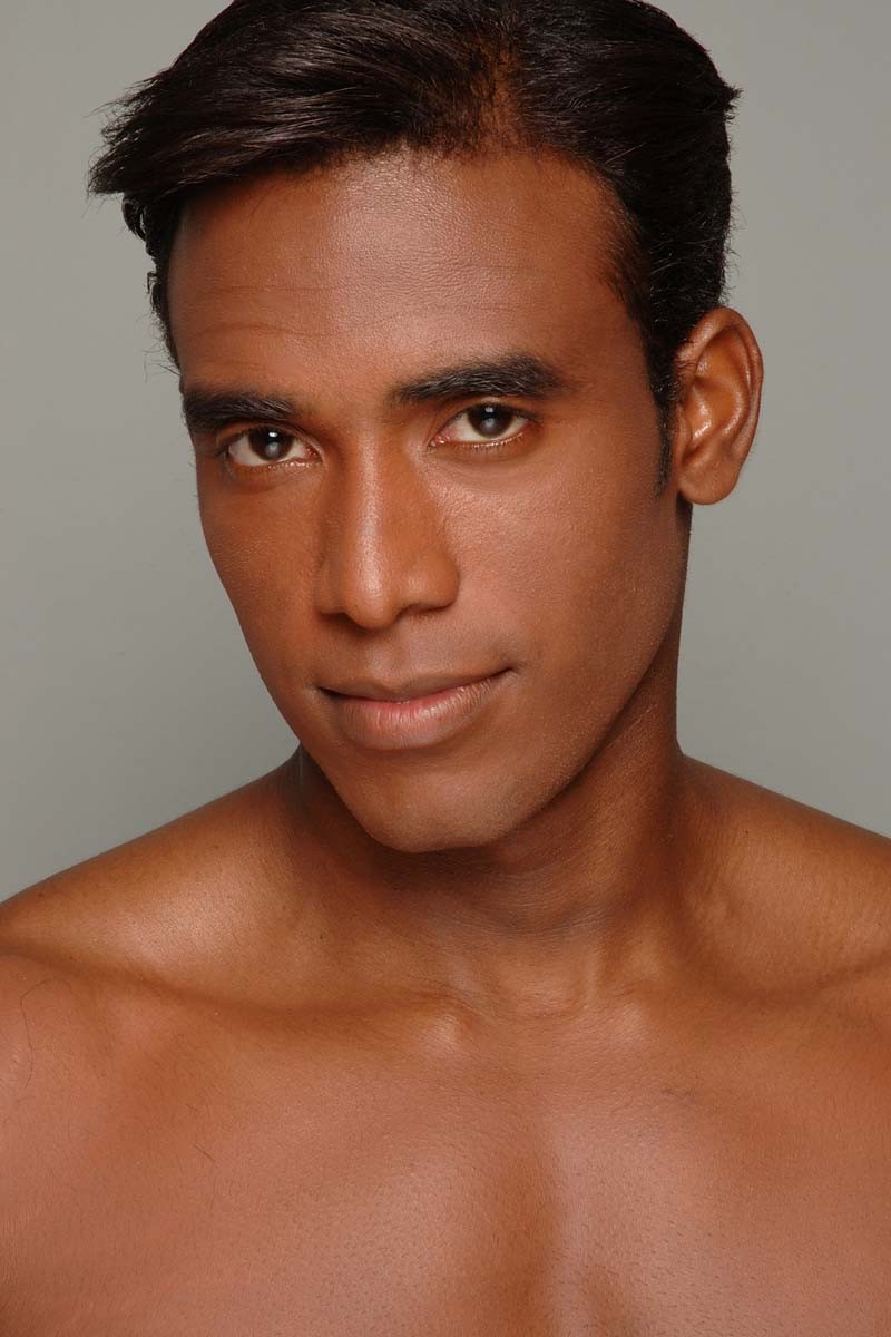 Man Central: Raul Contreras: Close Up