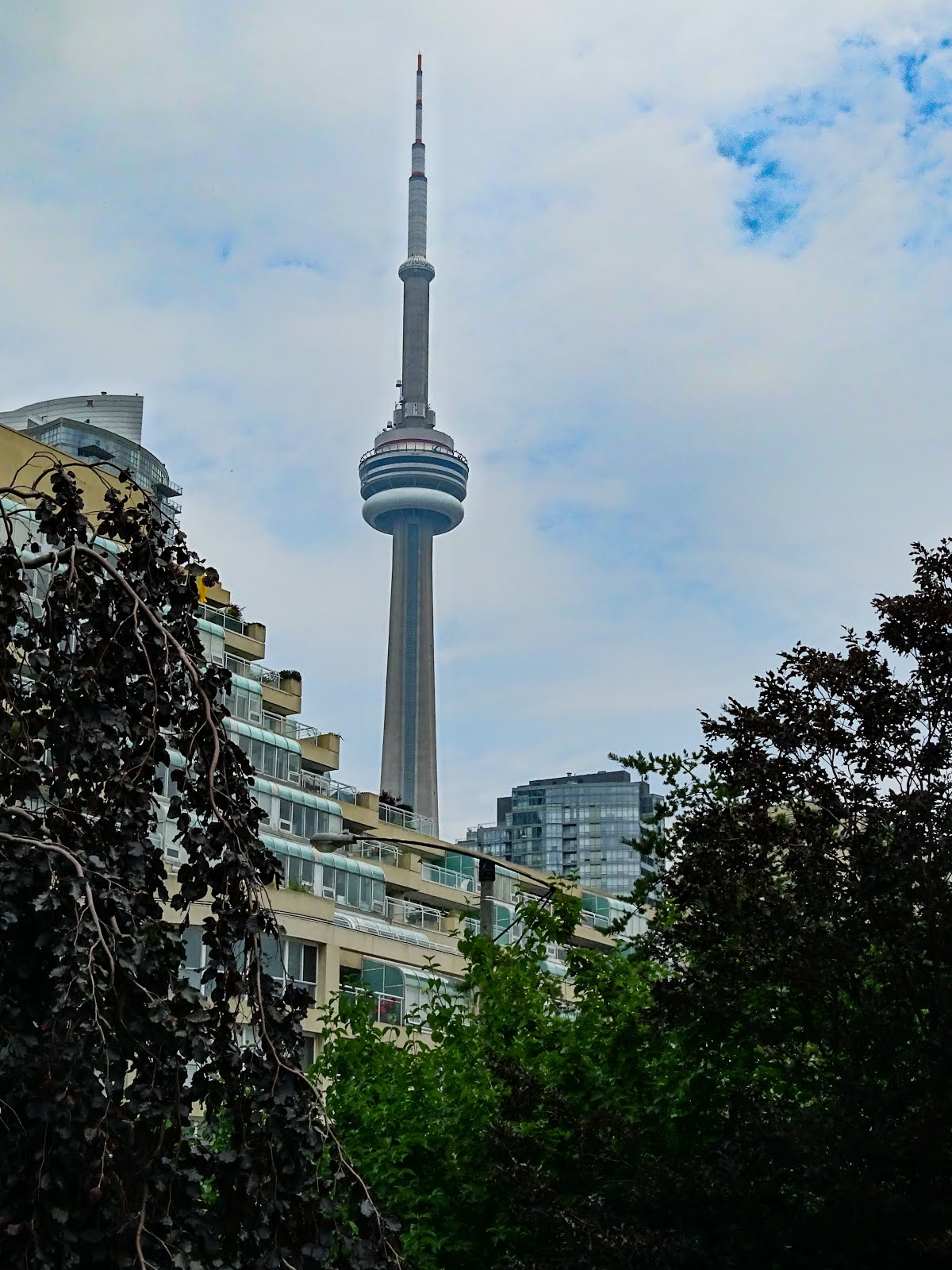 Walking Arizona: The CN Tower, Toronto, Canada