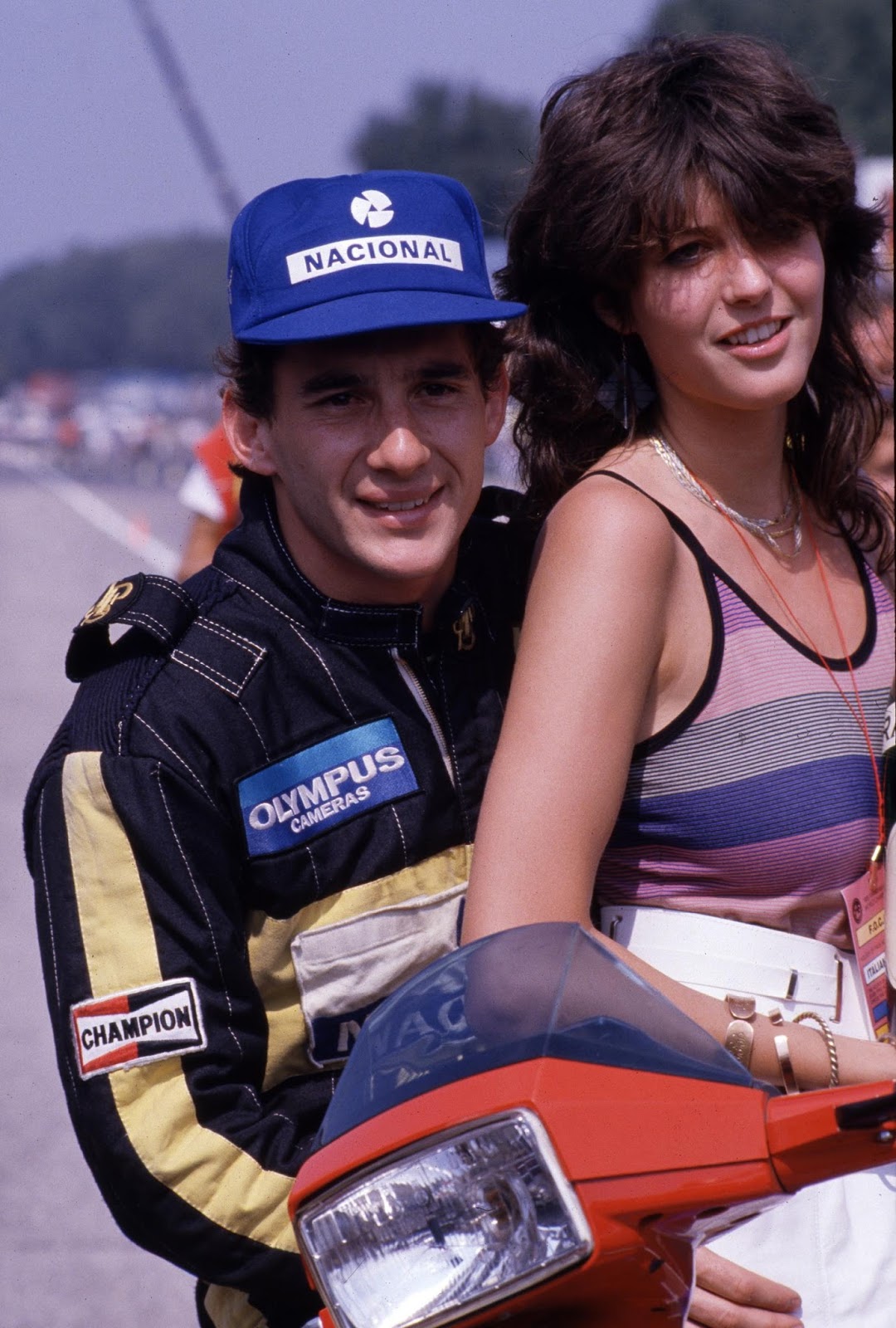 22 anos da Corrida sem Final de Senna.