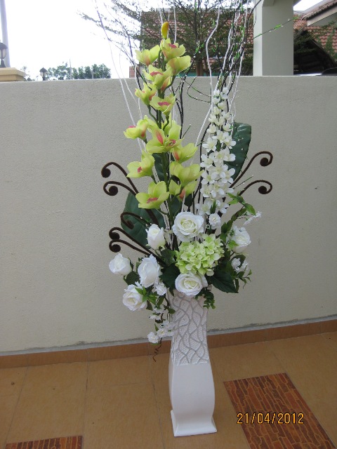 ILHAM HALIZA: GUBAHAN BUNGA CANTIK