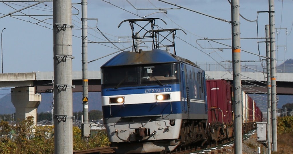 線路際の小さな幸せ。: 5085レ EF210-107 新塗装色の吹桃 JFEイルカのUM27A、NRSタンコ