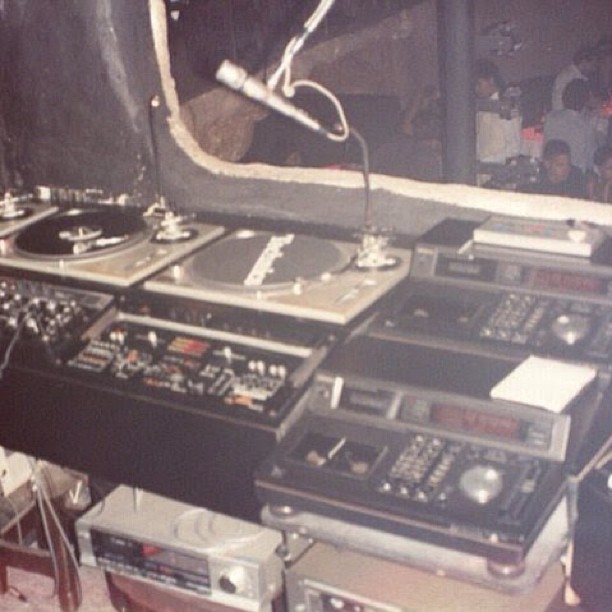 The music & memories through the years: CABINA DE BABY'O EN 1990