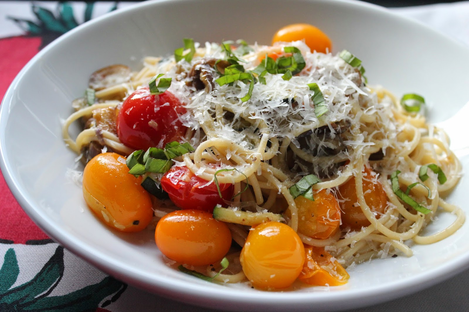 Delicious Dishings: My Go-To Summer Pasta Dish