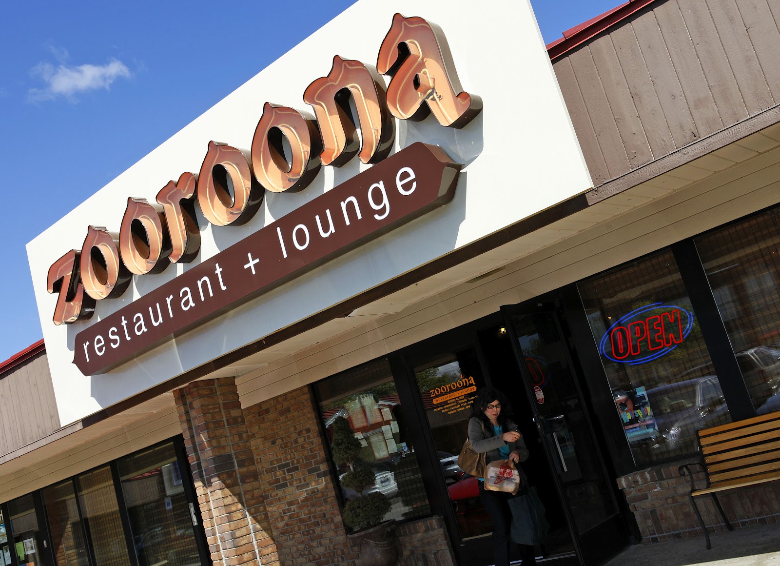 Riffs on the Good Life: Zooroona bakes its own pita